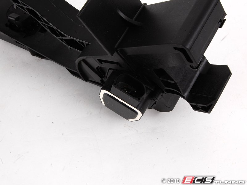 Genuine Mercedes Benz - 2113001304 - Throttle Pedal Assembly