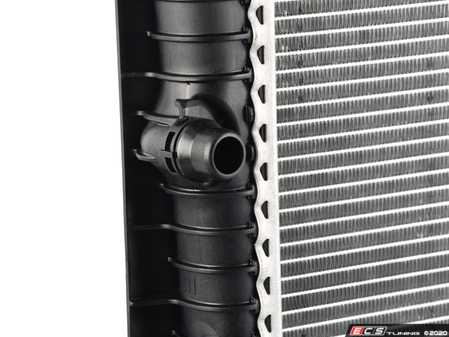 Genuine BMW - 17119797808 - Radiator (17-11-9-797-808)