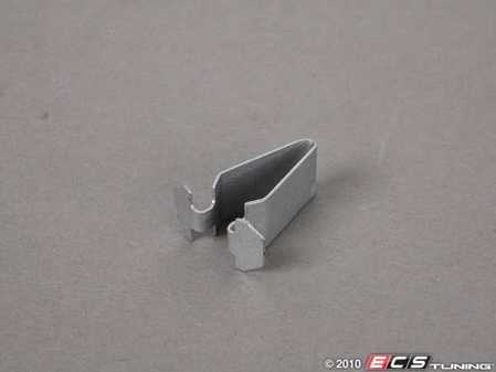 Genuine Volkswagen Audi - 3B9867289 - Clip - Priced Each (3B9 867 289)