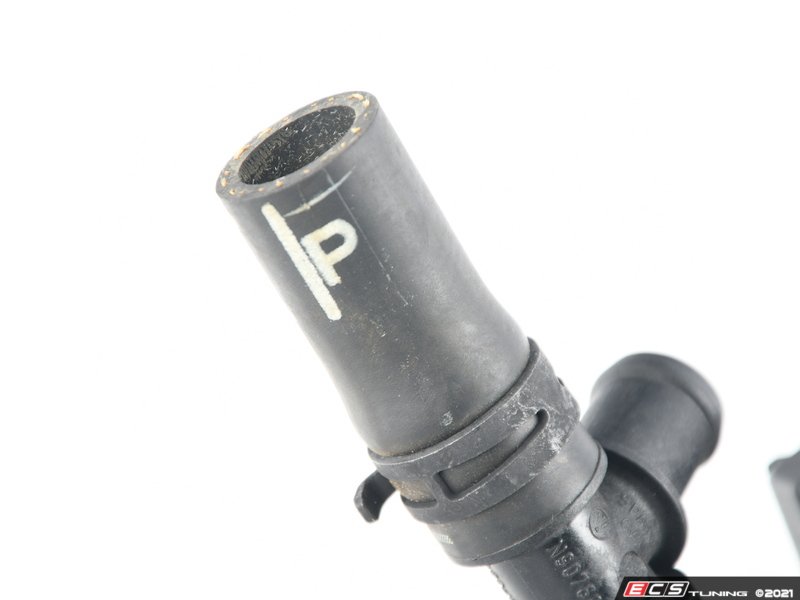 Genuine Volkswagen Audi - 7D0121049BC - HOSE (7D0 121 049 BC)