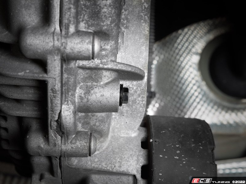 ECS - 017115LA01 - ECS Magnetic Transfer Case Drain Plug - 3/8"-18 NPT ...