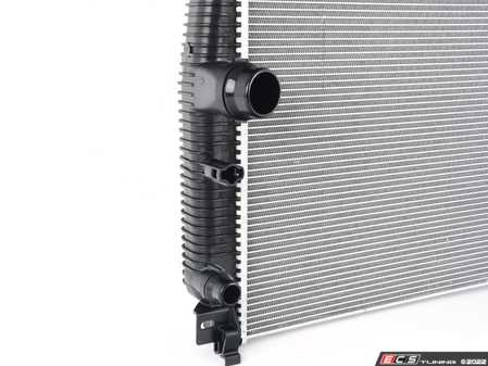 Genuine BMW - 17118666740 - Radiator (17-11-8-666-740)