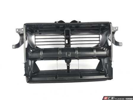 Genuine BMW - 51747224663 - Air Duct (51-74-7-224-663)