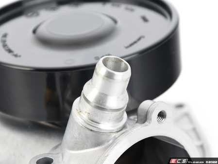 Genuine BMW - 11517619303 - Genuine BMW Water Pump (11-51-7-619-303)