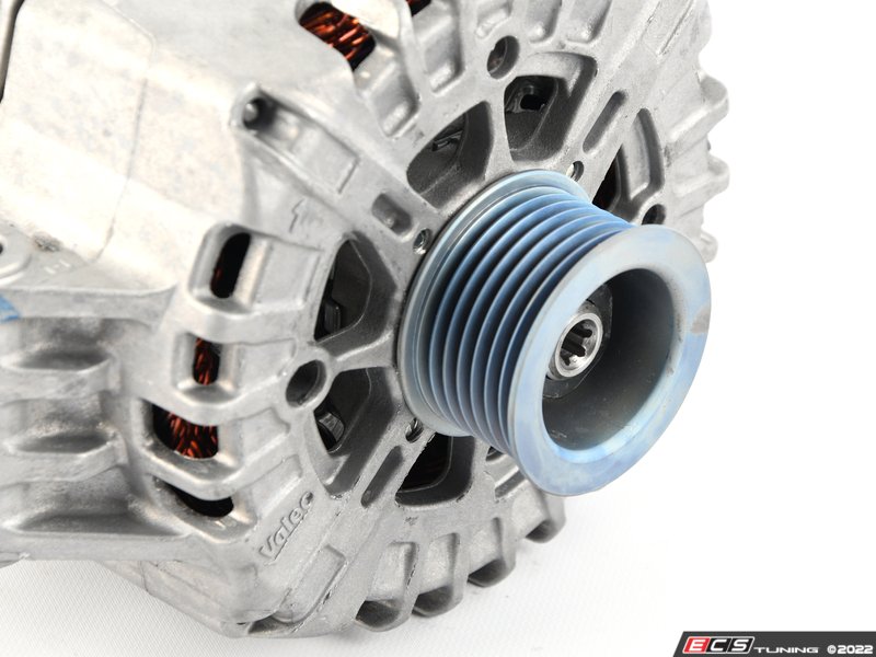 Genuine BMW - 12318611280 - Alternator (12-31-8-611-280)