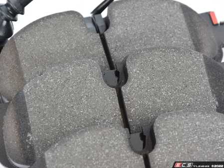 Brembo - 8V0698151D - Premium Ceramic OE Equivalent Pad - Front