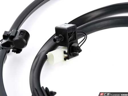 Genuine BMW - 61667347668 - NOZZLE ARRAY WINDOW WASHING (61-66-7-347-668)