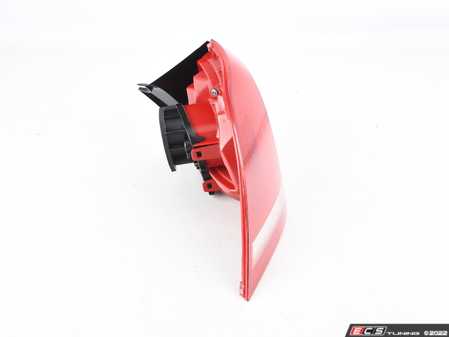 Genuine Volkswagen Audi - 7P6945207A - Outer LED Tail Light Assembly ...