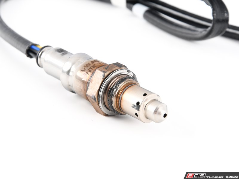 Genuine Volkswagen Audi - 03H906262AP - Front Oxygen Sensor - Right ...