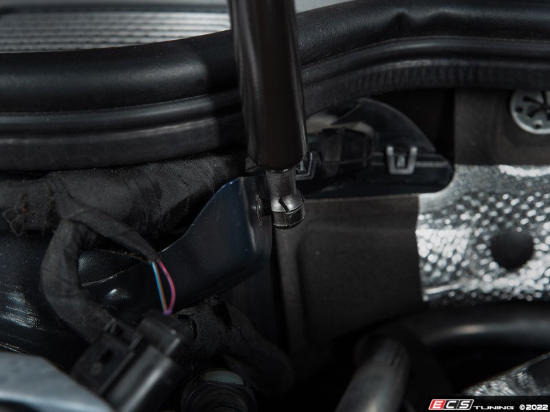 ECS News - New ECS MK8 Pneumatic Hood Strut Conversion Kit