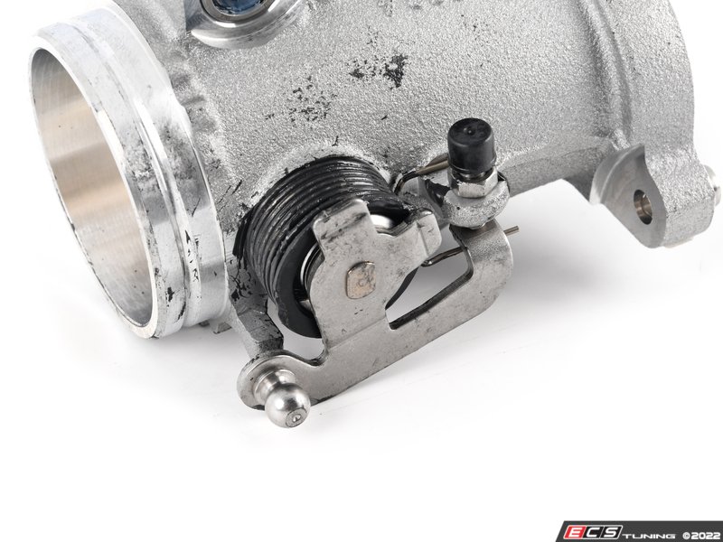 Genuine BMW - 13547838245 - Throttle Body (13-54-7-838-245)