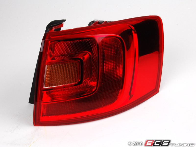 Genuine European Volkswagen Audi - 5C6945096A - Outer Taillight - Right ...
