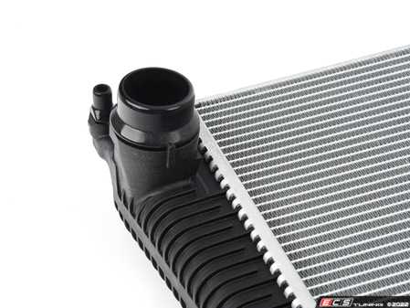 Genuine BMW - 17118747893 - RADIATOR (17-11-8-747-893)