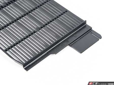 Genuine BMW - 17119882366 - Radiator Lower Stone Chip Guard (17-11-9 ...