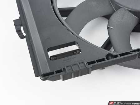 Genuine BMW - 17112283621 - E9X M3 Radiator Fan Assembly With Frame (17 ...