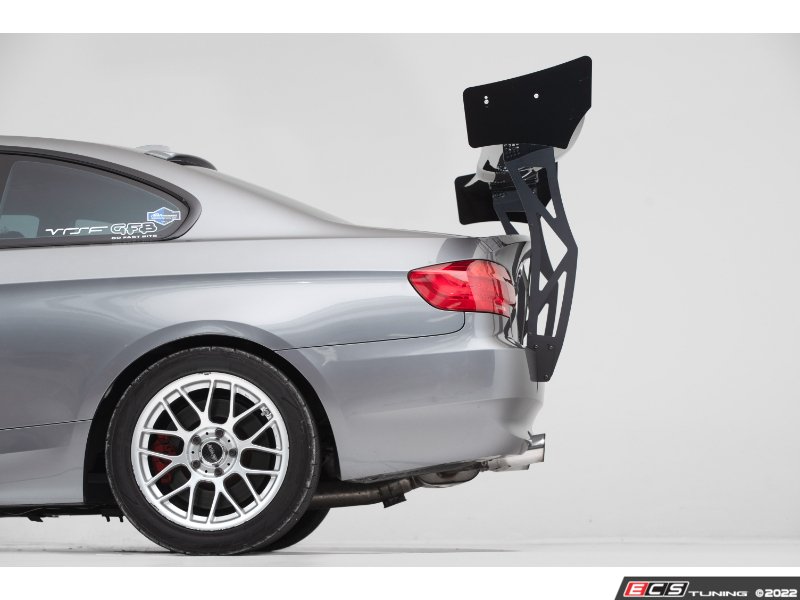 ECS - 013481LA01 - E92 Functional Chassis Integrated Spoiler - Carbon Fiber