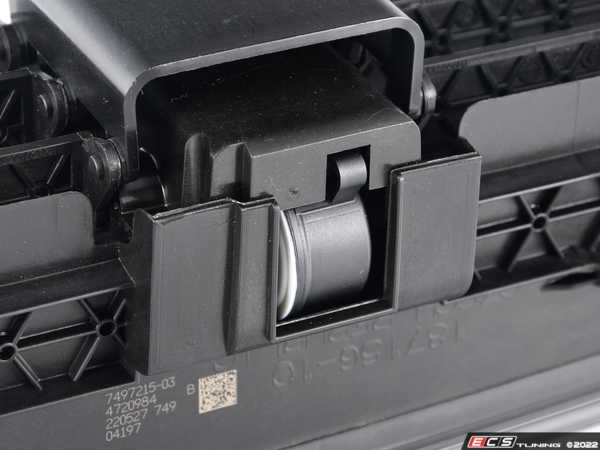 Genuine BMW - 51137497215 - Air Flaps - Lower (51-13-7-497-215)