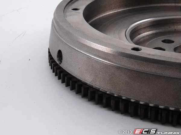 Genuine BMW - 11221739315 - Flywheel (11-22-1-739-315)