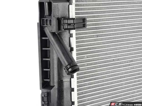 Genuine BMW - 17118476010 - Genuine BMW Radiator (17-11-8-476-010)