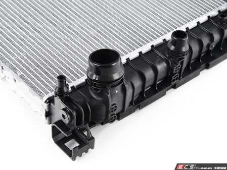 Genuine BMW - 17118476010 - Genuine BMW Radiator (17-11-8-476-010)