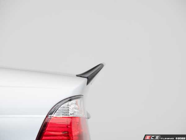 Turner Motorsport - 046636LA01 - E46 Sedan Carbon Fiber High Kick Spoiler