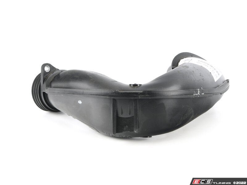 Genuine BMW - 13717605586 - Air Duct (13-71-7-605-586)