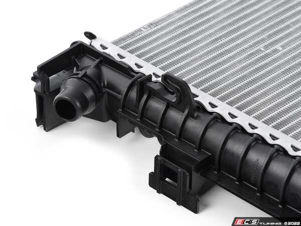 Genuine BMW - 17119468695 - Radiator (17-11-9-468-695)