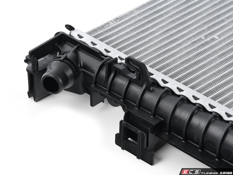 Genuine BMW - 17119468695 - Radiator (17-11-9-468-695)