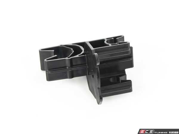 Genuine BMW - 16117159166 - Triple Clip - (NO LONGER AVAILABLE) (16-11 ...