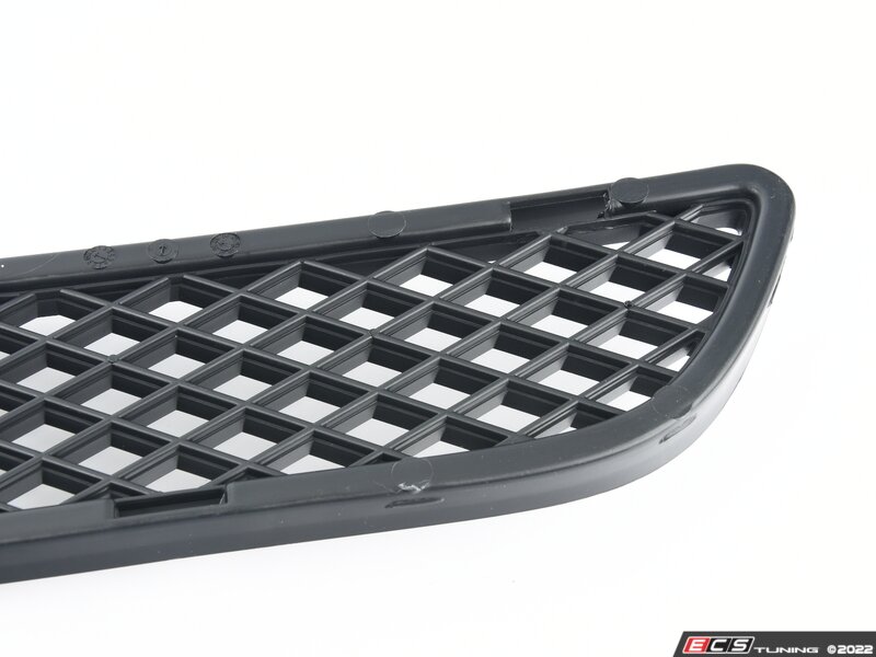 Genuine Mercedes Benz - 1648850223 - Lower Center Grille