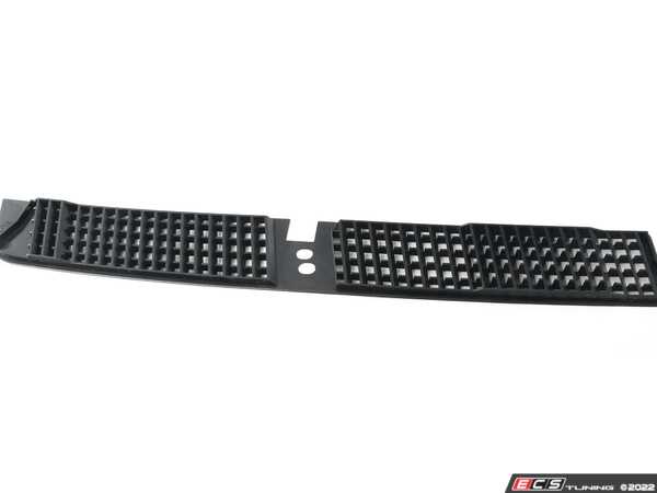 Genuine BMW - 51138166657 - E38 Windshield Cowl Grille (51-13-8-166-657)