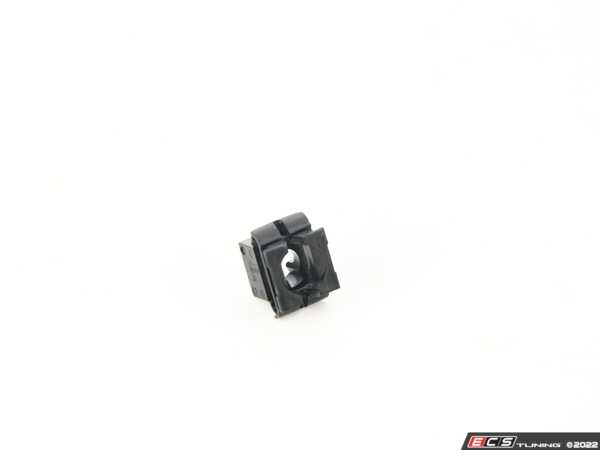 Genuine BMW - 07149321590 - CLIP FOR FOOTWELL TR (07-14-9-321-590)