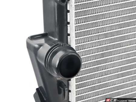 Genuine BMW - 17115A7DEF2 - E46 M3 Radiator (17-11-5-A7D-EF2)