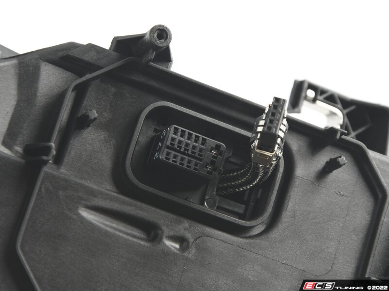 Genuine European Volkswagen Audi - 8E0941029BM - HEADLAMP (8E0 941 029 BM)