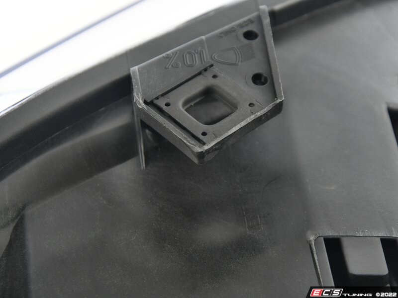 Genuine European Volkswagen Audi - 8E0941029BM - HEADLAMP (8E0 941 029 BM)