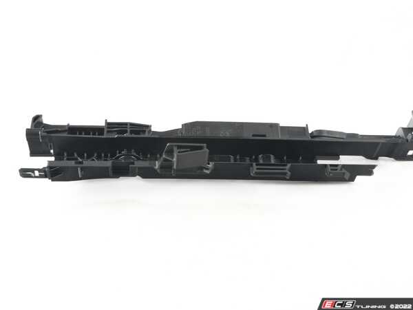 Genuine BMW - 17118666840 - Covering Left (17-11-8-666-840)