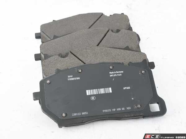 Genuine Volkswagen Audi - 4M8698151D - Front Brake Pad Set (4M8 698 151 D)