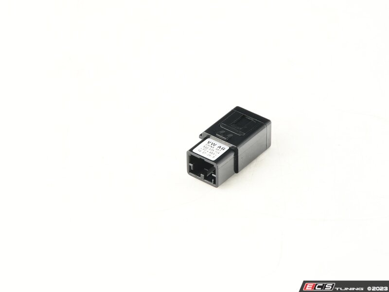 Genuine Volkswagen Audi - 5Q0035724 - SOCKET (5Q0 035 724)