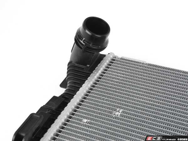 Genuine BMW - 17118652497 - Radiator (17-11-8-652-497)