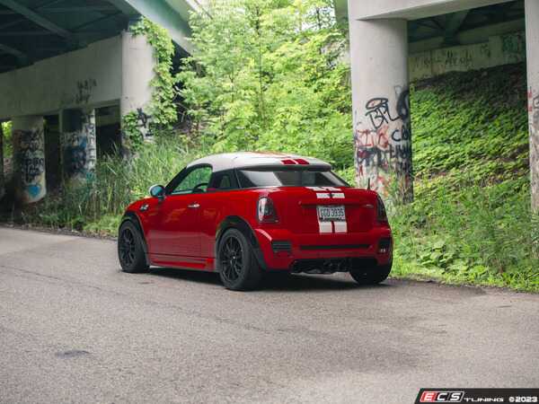 ECS - 51747330558GB - JCW GP2 Rear Center Diffuser Retrofit Kit - Gloss ...