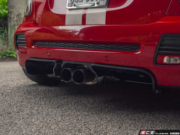 ECS - 51747330558GB - JCW GP2 Rear Center Diffuser Retrofit Kit - Gloss ...