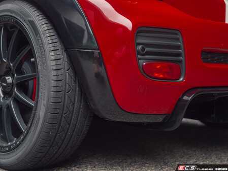 ECS - 51747330558GB - JCW GP2 Rear Center Diffuser Retrofit Kit - Gloss ...