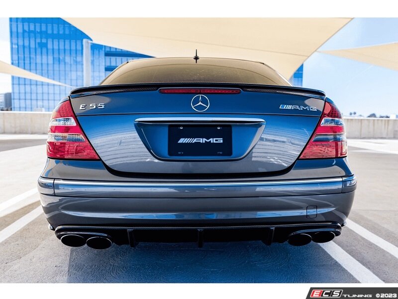 Suvneer - W211TNKLIP - W211 OEM Design Carbon Fiber Trunk Spoiler