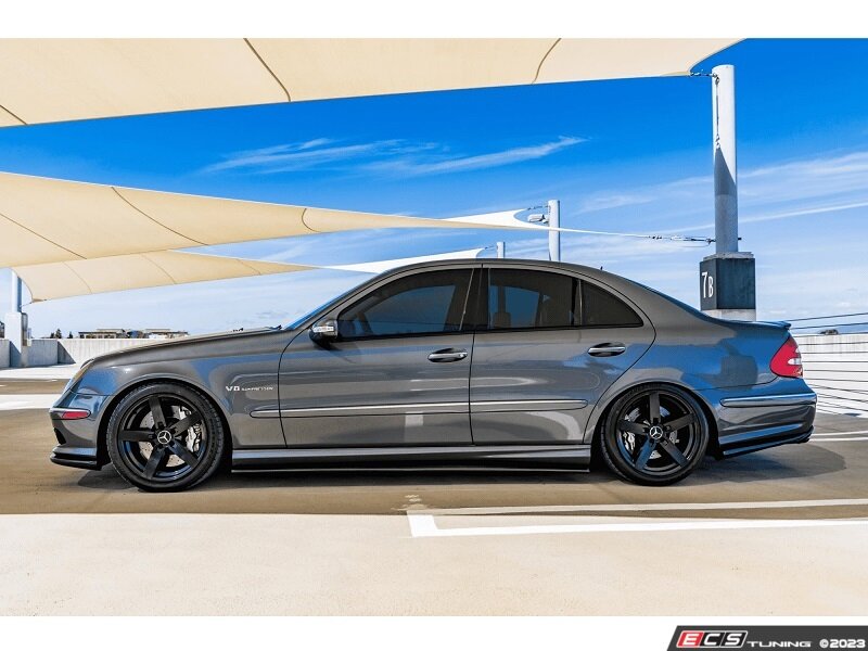 Suvneer - W211E63SIDESPL - W211 Carbon Fiber Side Skirts Extension ...