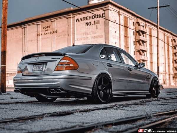 Suvneer - W211TNKLIPCS - W211 HighKick Carbon Fiber Trunk Spoiler