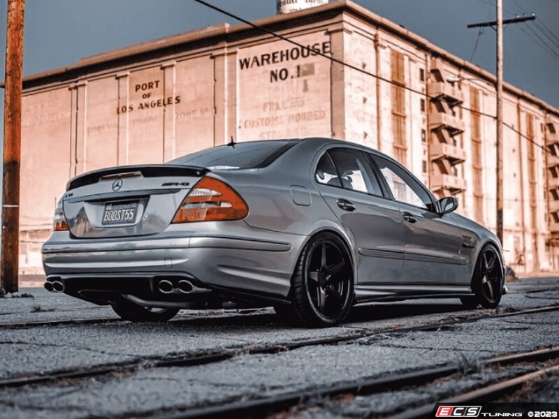 Suvneer - W211TNKLIPCS - W211 HighKick Carbon Fiber Trunk Spoiler