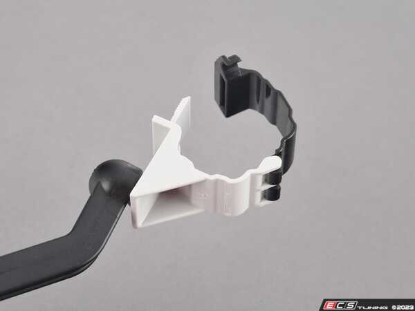 Genuine BMW - 37148851843 - JOINTED ROD FRONT (37-14-8-851-843)