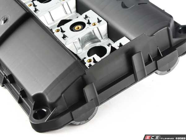 URO - 11121703341 - Valve Cover - M52/S52