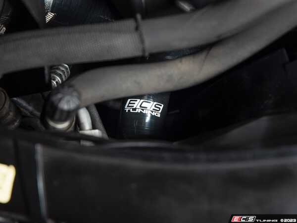 ECS - 008640LA01 - N54 Performance Silicone Radiator Hoses