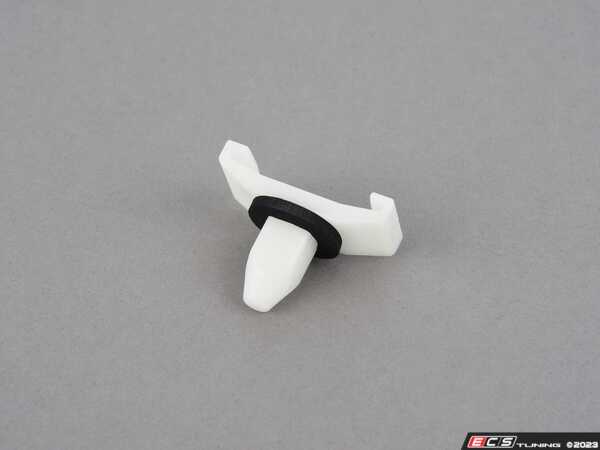 Genuine BMW - 51357453313 - PLUG-IN RETAINER (51-35-7-453-313)